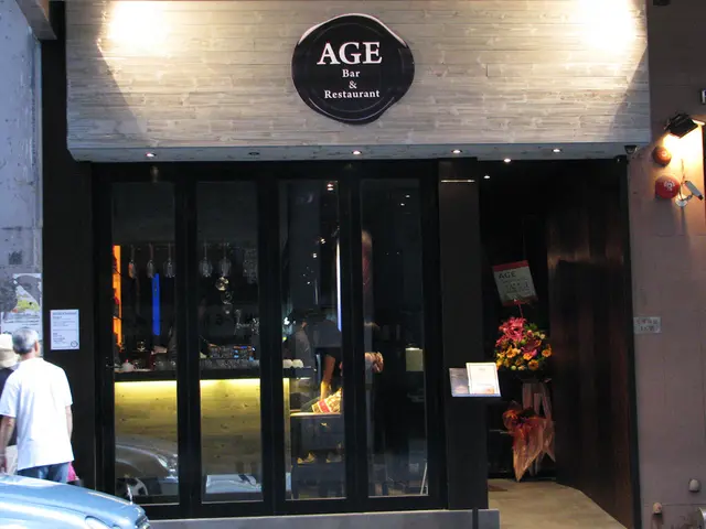 AGE Bar & Restaurant's Photo - Italian Pizza Western Restaurant Casual ...