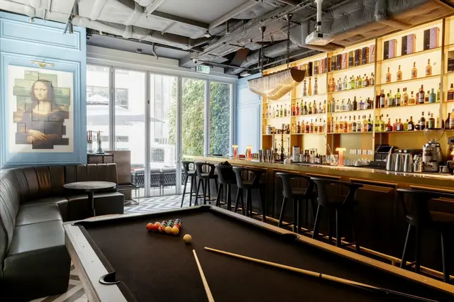 Mona Bar's Photo - Western Bar in Central H Queen’s Hong Kong ...